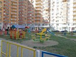Playground (Krasnodar, Festivalny mikrorayon, zhiloy kompleks Avrora), oyun alanı  Krasnodar'dan