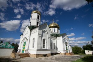 Vsekhsvyatsky khram (Кузнечная улица No:52), ortodoks kiliseleri  Artemovsk'tan