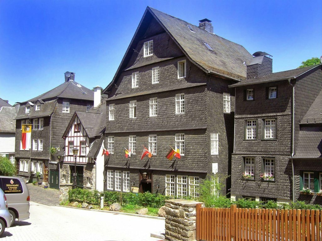 Otel Hotel Restaurant Graf Rolshausen, Kuzey Ren‑Vestfalya, foto