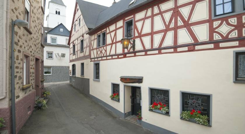 Otel Alte Weinstube Burg Eltz, Renanya‑Palatinate, foto