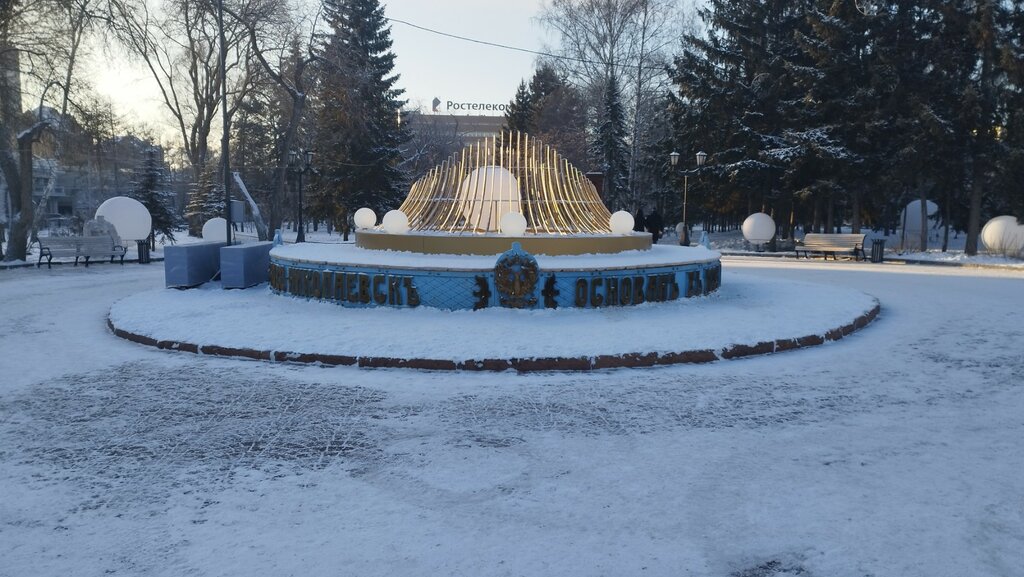 Dekorasyon ve süsleme, onur panosu Клумба Ново-Николаевск, Novosibirsk, foto