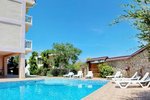 Apartments (улица Сергеева-Ценского No:4Г), konuk evi  Aluşta'dan