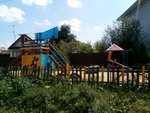 Детская игровая площадка (Republic of Tatarstan, City of Kazan, Sovetskiy City Administrative District, zhiloy massiv Malyye Klyki, Bolshaya Krasnaya ulitsa), oyun alanı  Kazan'dan