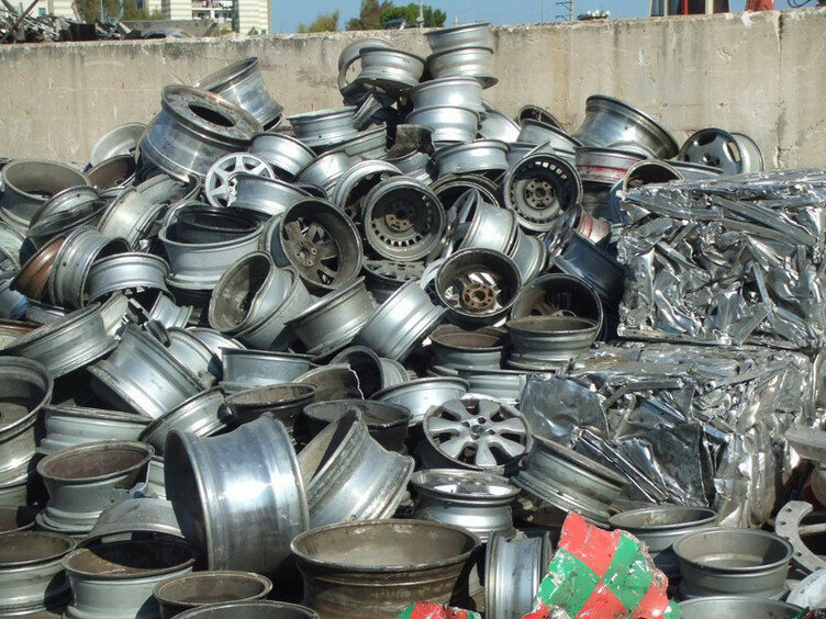 Ahşap endüstrisi Recuperi Pugliesi dei Fratelli Schino srl, Bari, foto