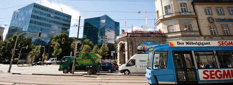 Tıp merkezleri ve klinikler Wirbelsäulenzentrum am Stiglmeierplatz Dr. Medele & Kollegen, Münih, foto