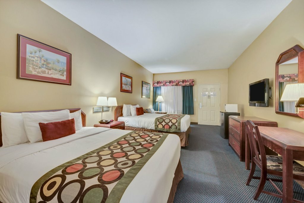 Otel Super 8 by Wyndham Weslaco, Texas, foto