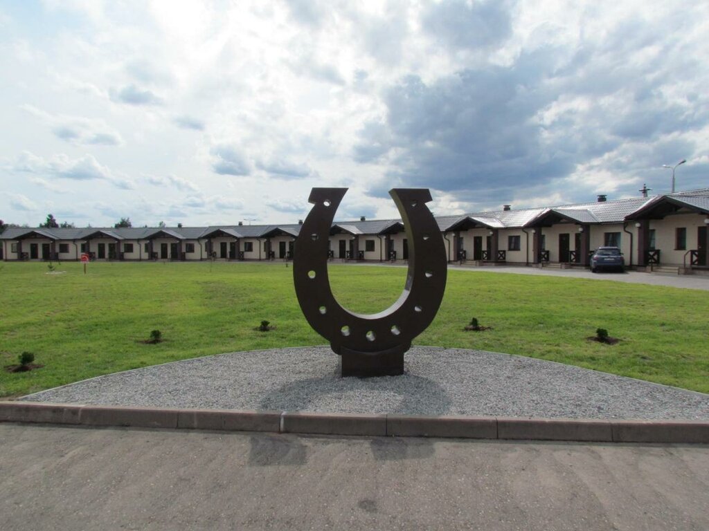 Park, sokak heykeli Подкова, Pskovskaya oblastı, foto