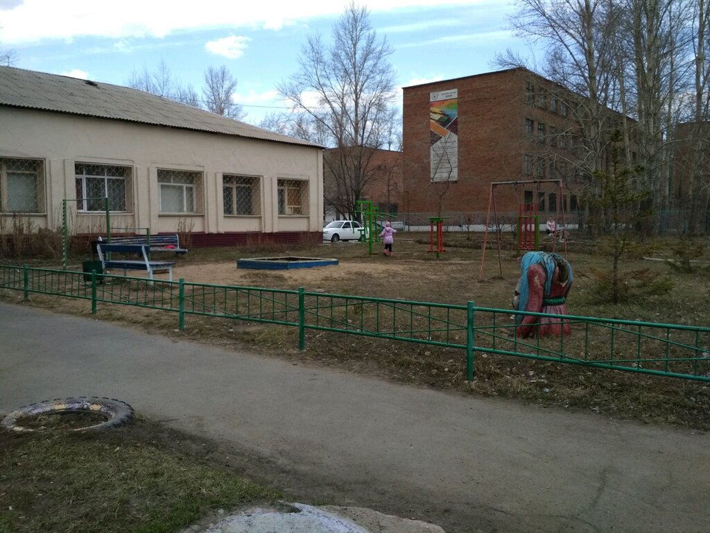 Oyun alanı Playground, Omsk, foto