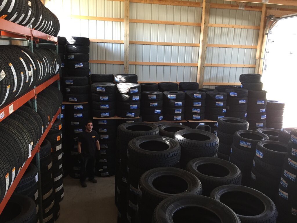 Jant ve lastikçiler Shinydiski.com, Moskova, foto