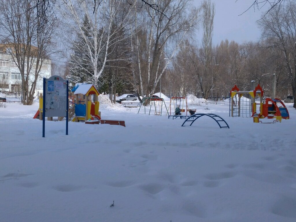 Oyun alanı Playground, Samara, foto