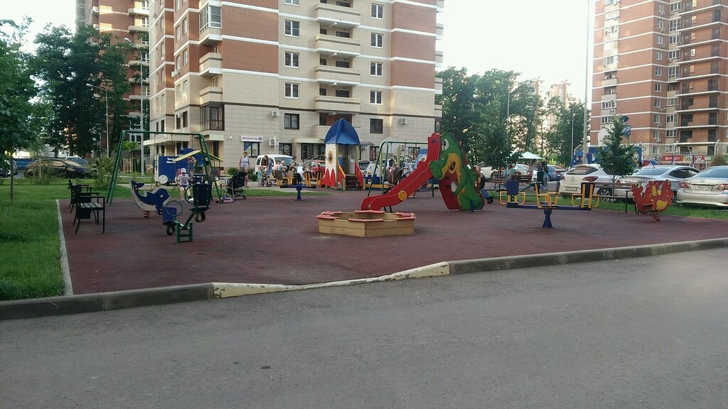 Oyun alanı Детская площадка, Krasnodar, foto