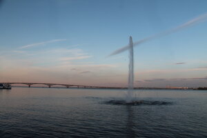 Фонтан Сердце Волги (Volgograd Reservoir), çeşme  Saratov'dan