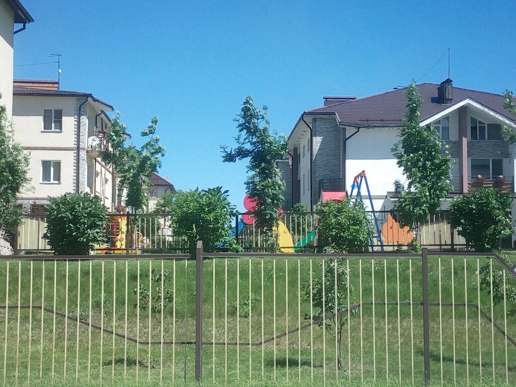 Oyun alanı Playground, Novosibirsk, foto