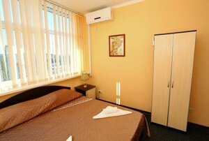 7 Nebo (улица Гоголя No:100А, Симферополь), otel  Simferopol'dan (Akmescit'ten)