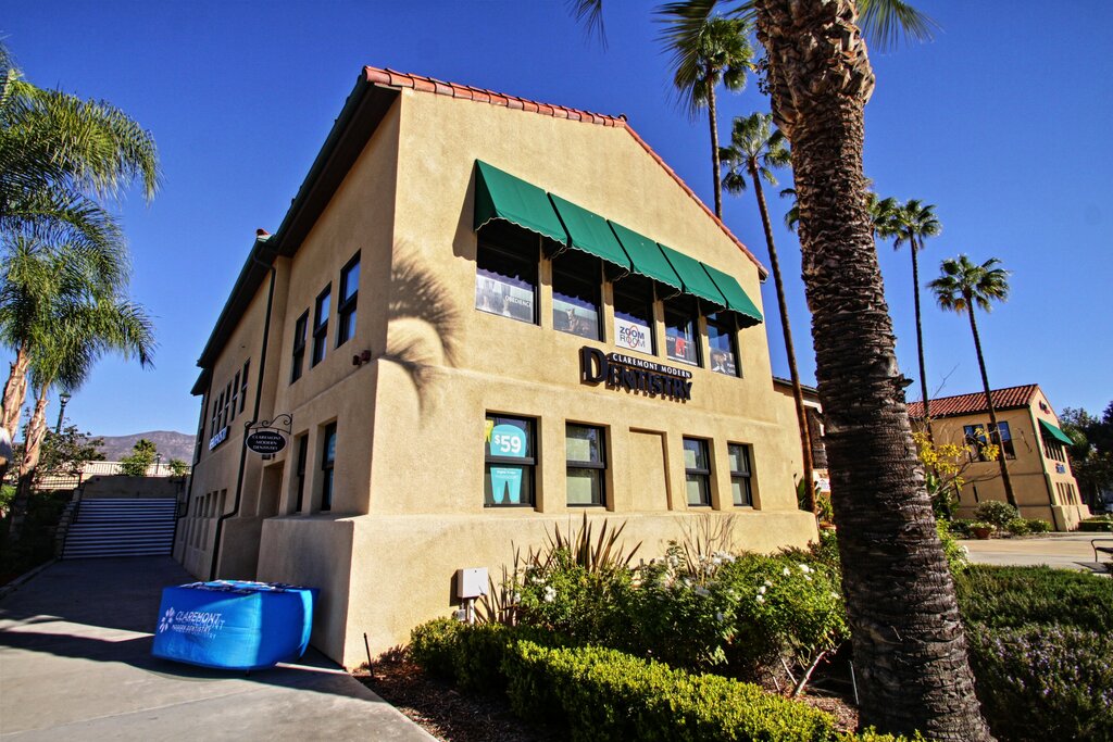 Özel ağız ve diş sağlığı klinikleri ve muayenehaneleri Claremont Modern Dentistry, Kaliforniya Eyaleti, foto