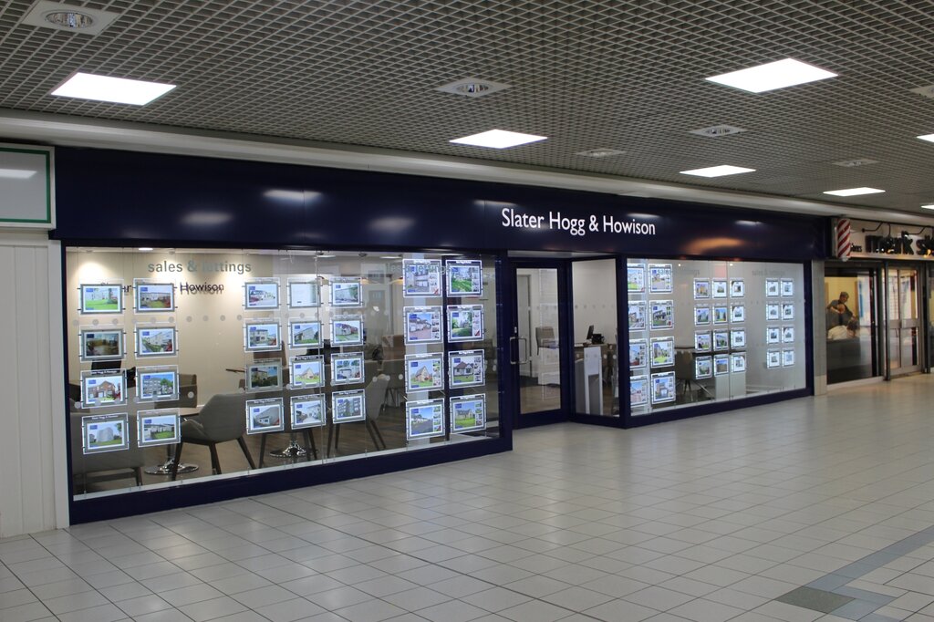Arazi dizisi Slater Hogg & Howison Sales and Letting Agents Cumbernauld, İskoçya, foto
