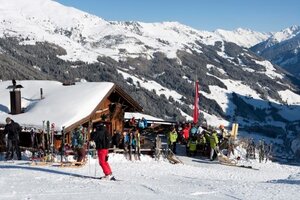 Jausenstation Lattenalm (Tyrol, Schwaz, Tux, Lattenalm), kahve dükkanları  Tux'tan