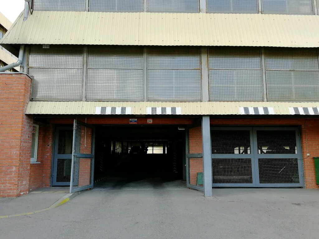 Otoparklar Parking lot, Moskova, foto