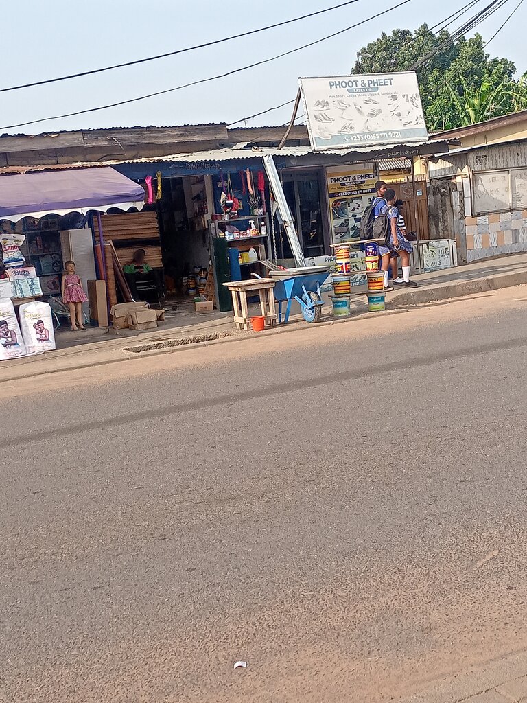 Giyim mağazası Phoot&pheet, Akra, foto