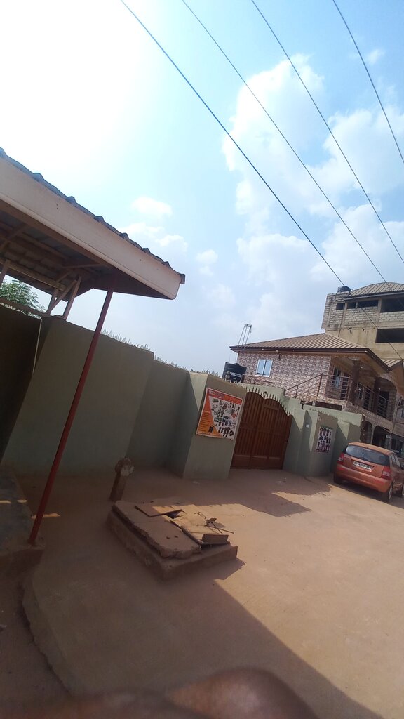 Giyim mağazası Ask First t Ventures, Dünya, foto