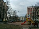 Playground (Петрозаводская улица No:3В), oyun alanı  Saint‑Petersburg'dan