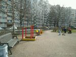 Playground (Saint Petersburg, Kirovskiy District, munitsipalny okrug Krasnenkaya Rechka), oyun alanı  Saint‑Petersburg'dan
