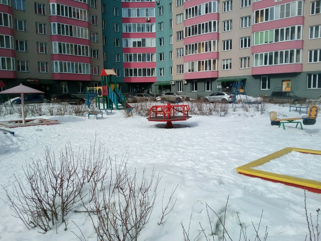 Oyun alanı Playground, Omsk, foto