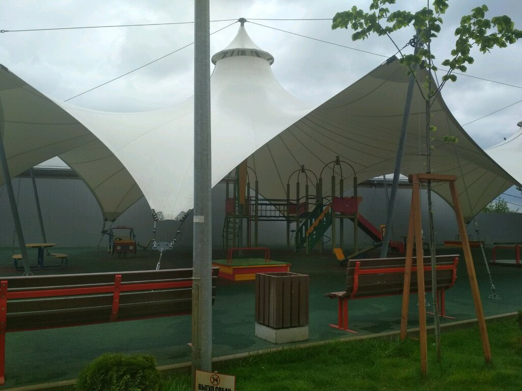 Oyun alanı Детская площадка, Krasnodar, foto