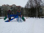 Playground (Saint Petersburg, Kalininskiy District, munitsipalny okrug Akademicheskoye), oyun alanı  Saint‑Petersburg'dan