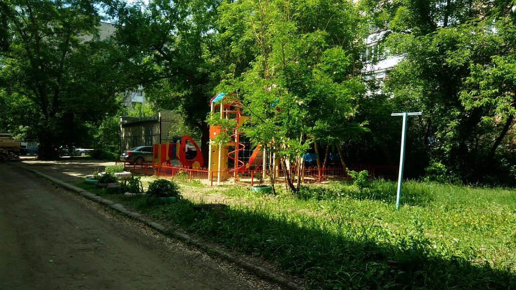 Oyun alanı Детская площадка, Saratov, foto