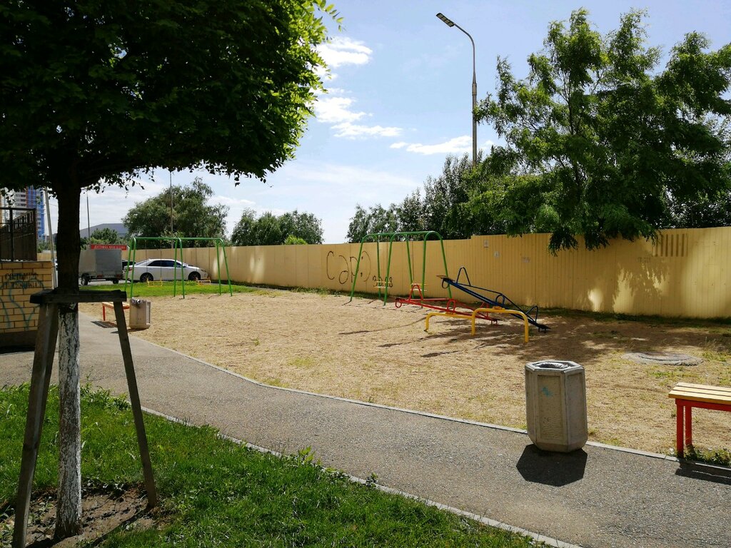 Oyun alanı Playground, Krasnodar, foto