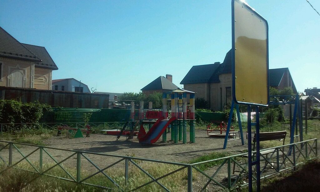 Oyun alanı Детская площадка, Krasnodar, foto