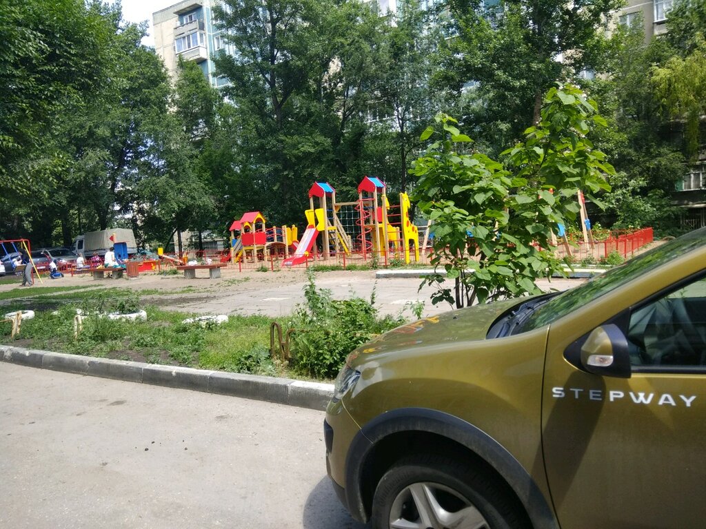 Oyun alanı Детская площадка, Saratov, foto