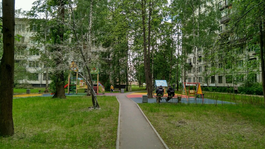 Oyun alanı Playground, Saint‑Petersburg, foto