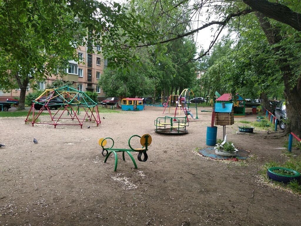 Oyun alanı Playground, Omsk, foto