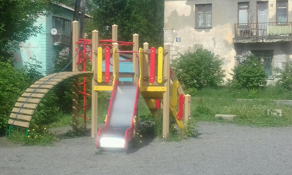 Oyun alanı Playground, Novosibirsk, foto