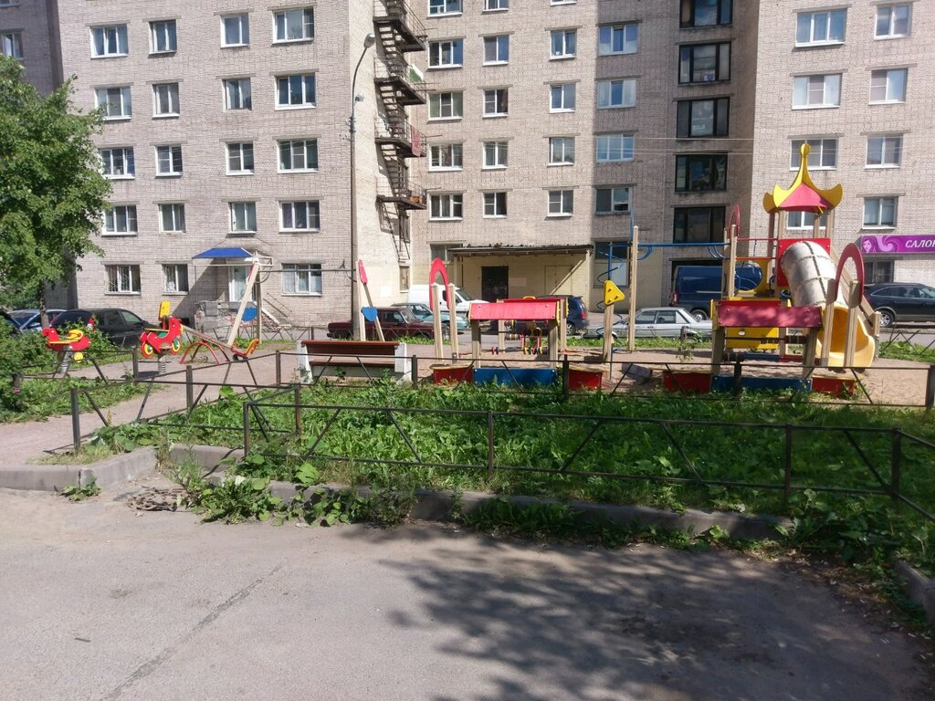 Oyun alanı Playground, Saint‑Petersburg, foto