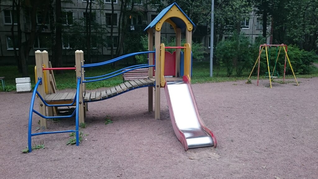 Oyun alanı Playground, Saint‑Petersburg, foto
