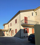 Saderi Infissi (Sardinia, Cagliari, Via Visconti), kapılar  Cagliari'den