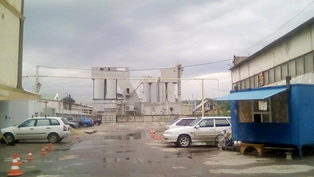 Otoparklar Parking lot, Saratov, foto