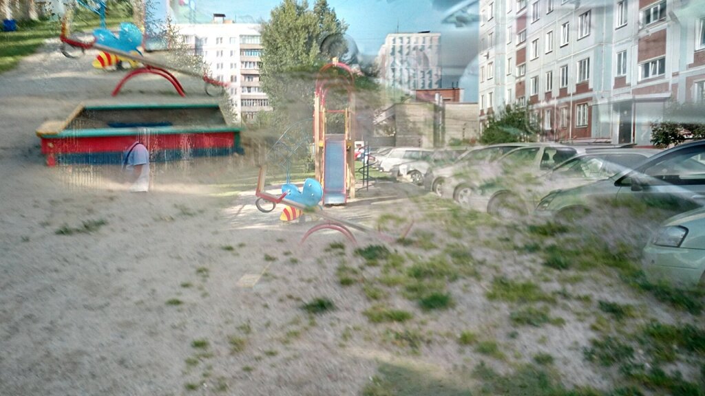 Oyun alanı Playground, Novosibirsk, foto