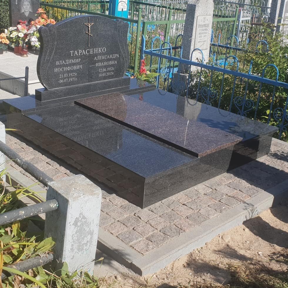 Heykel ve mezarlık taşı üreticileri Stela.by, Grodno, foto