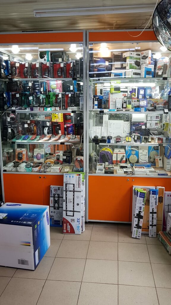 Bilgisayar mağazaları TehnoPanda, Moskova, foto