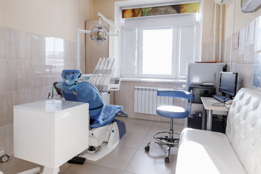Özel ağız ve diş sağlığı klinikleri ve muayenehaneleri Stomat-studio, Çeliabinsk, foto