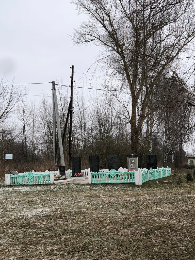 Anıt, heykel Братская могила, Orlovskaya oblastı, foto