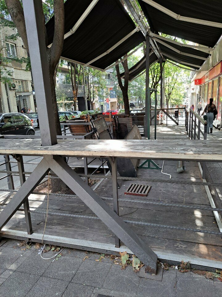 Kafe Club Tuluz Lotrek, Belgrad, foto