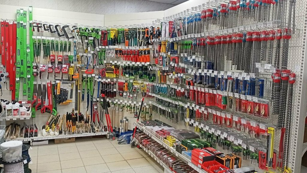 Yapı mağazası Саморез, Permski krayı, foto