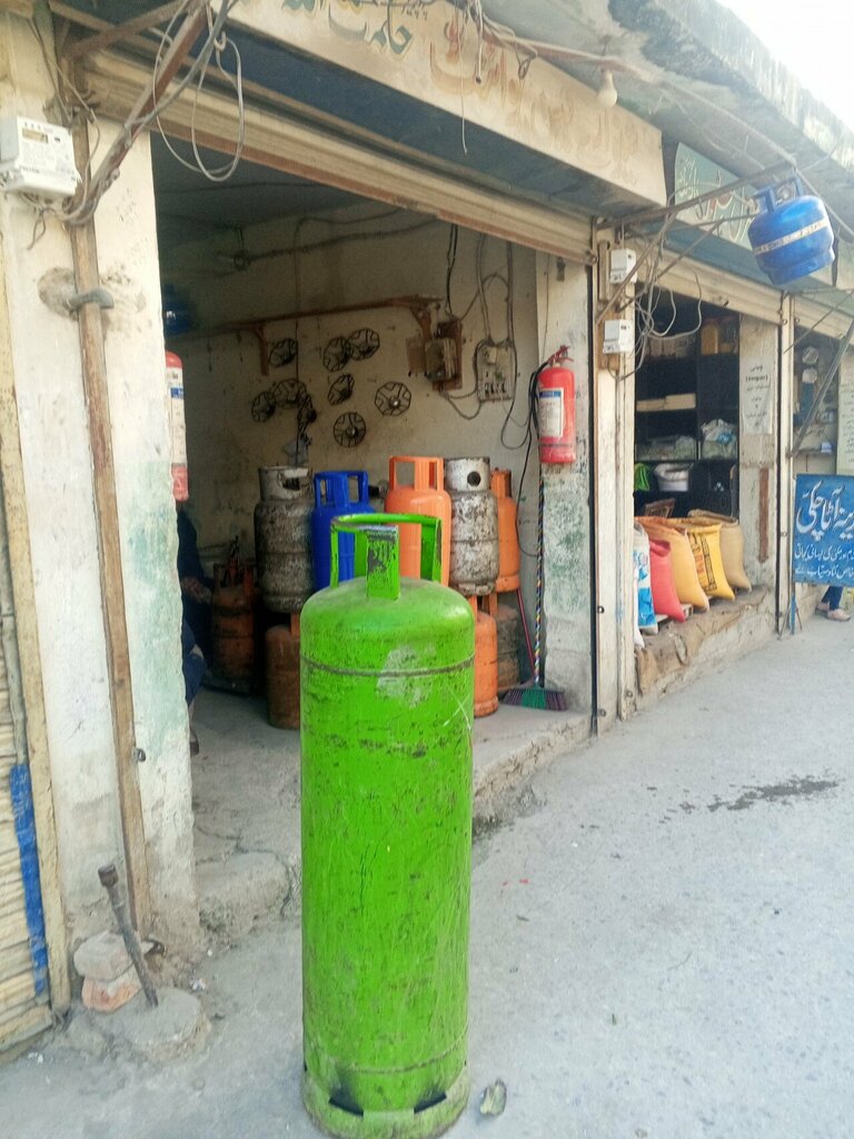 Otogaz dolum istasyonu Shinwari Gas Point, Rawalpindi, foto