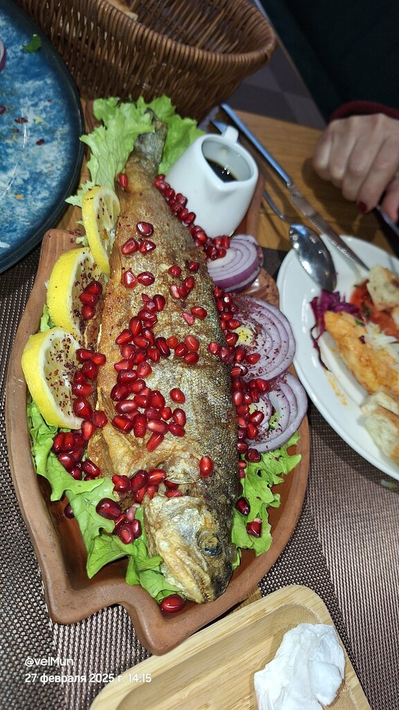 Restoran İnci sofrası, Bakü, foto