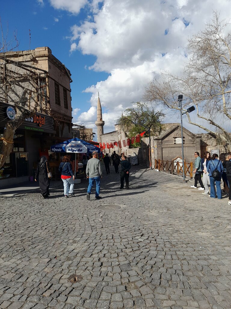 Turistik yerler Eski Talas, Talas, foto